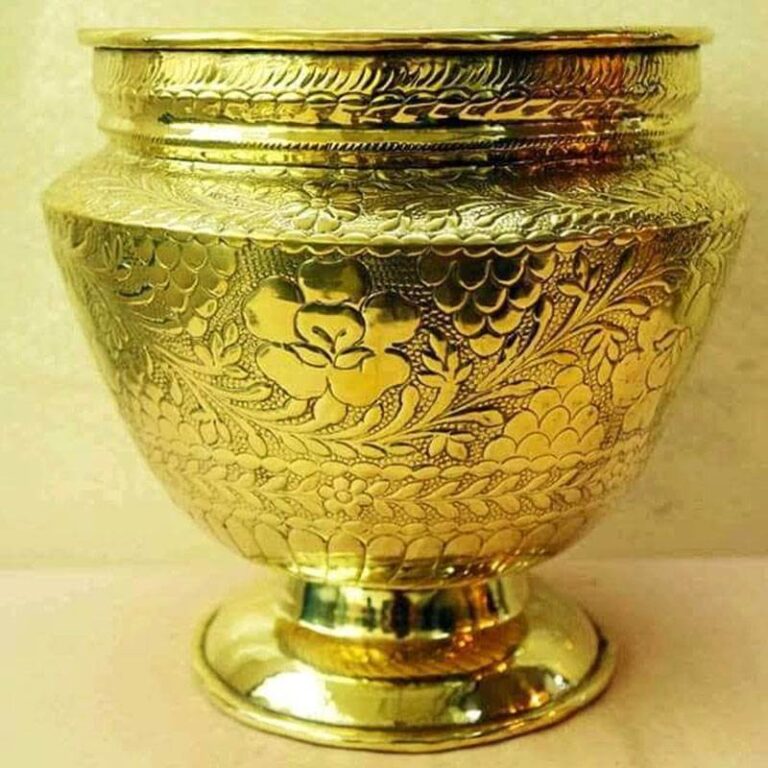 Large brass flower vase - AlBaki Shop